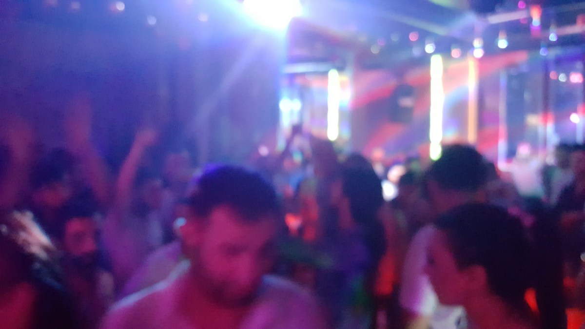 Travesti kulübü Sahra Bar / İstanbul-Taksim – Gay arkadaşlık siteleri ...